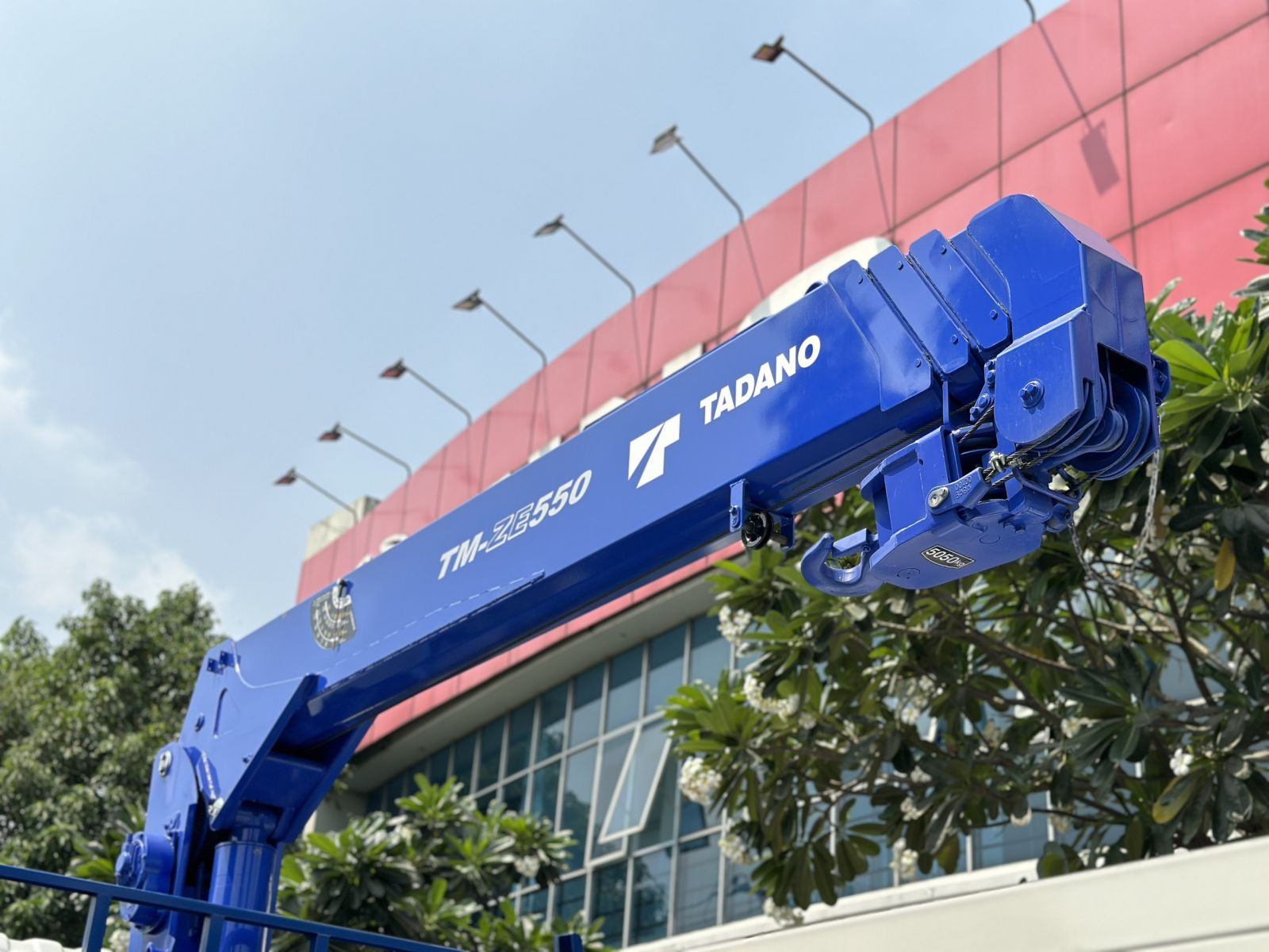 Hino 3 Chân FL8JT7A Gắn Cẩu Tadano - Thùng Dài 7m | Hino Hồ Chí Minh